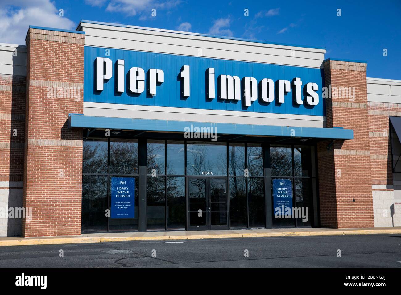 Former pier hi-res stock photography and images - Alamy