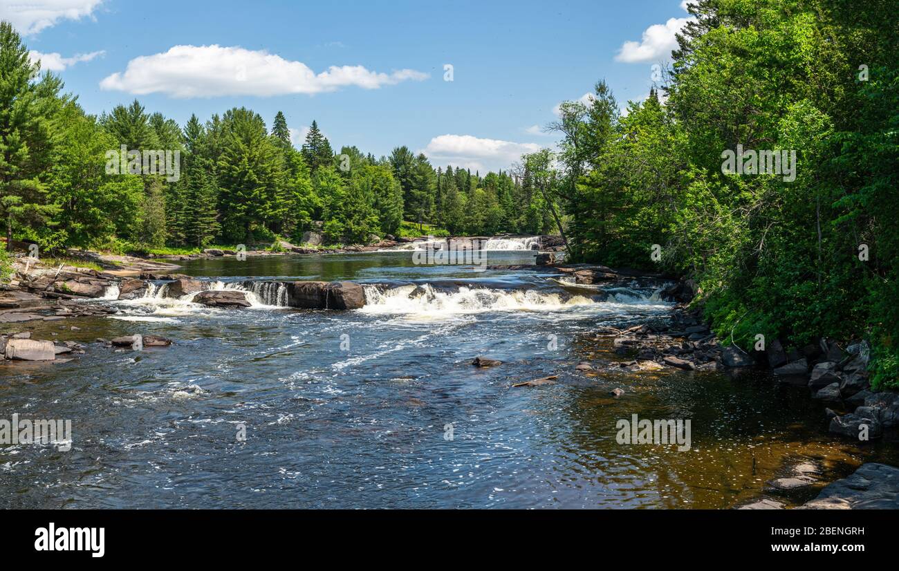 Kinmount hi-res stock photography and images - Alamy