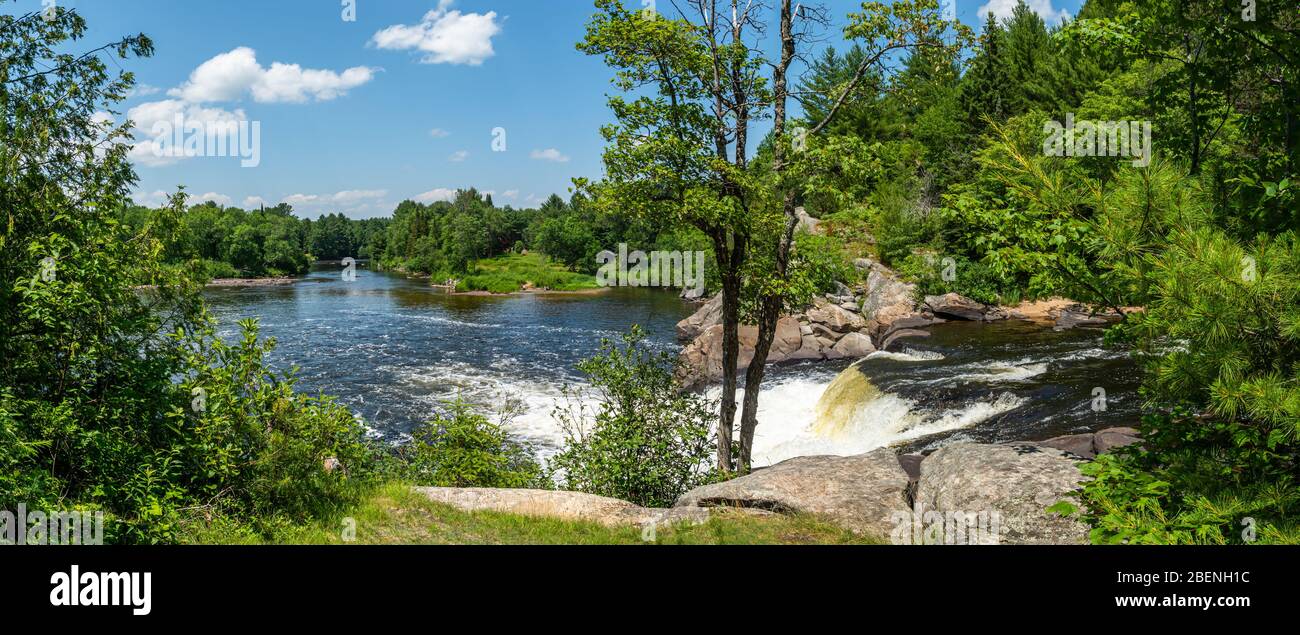 Cedars mill trail hi-res stock photography and images - Alamy
