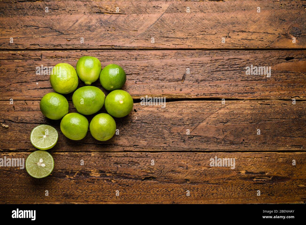 Lemon on table hi-res stock photography and images - Alamy