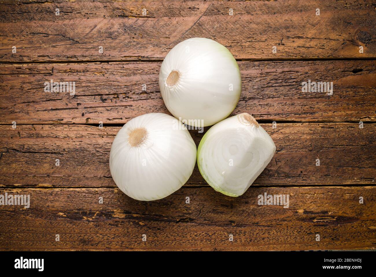 Layers of onion hi-res stock photography and images - Alamy