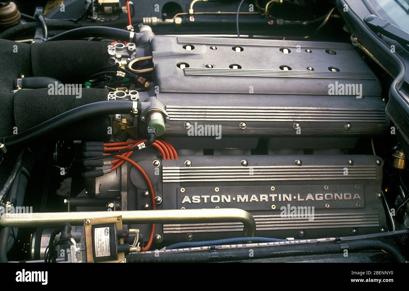 1989 Aston Martin Virage V8 Engine Stock Photo - Alamy