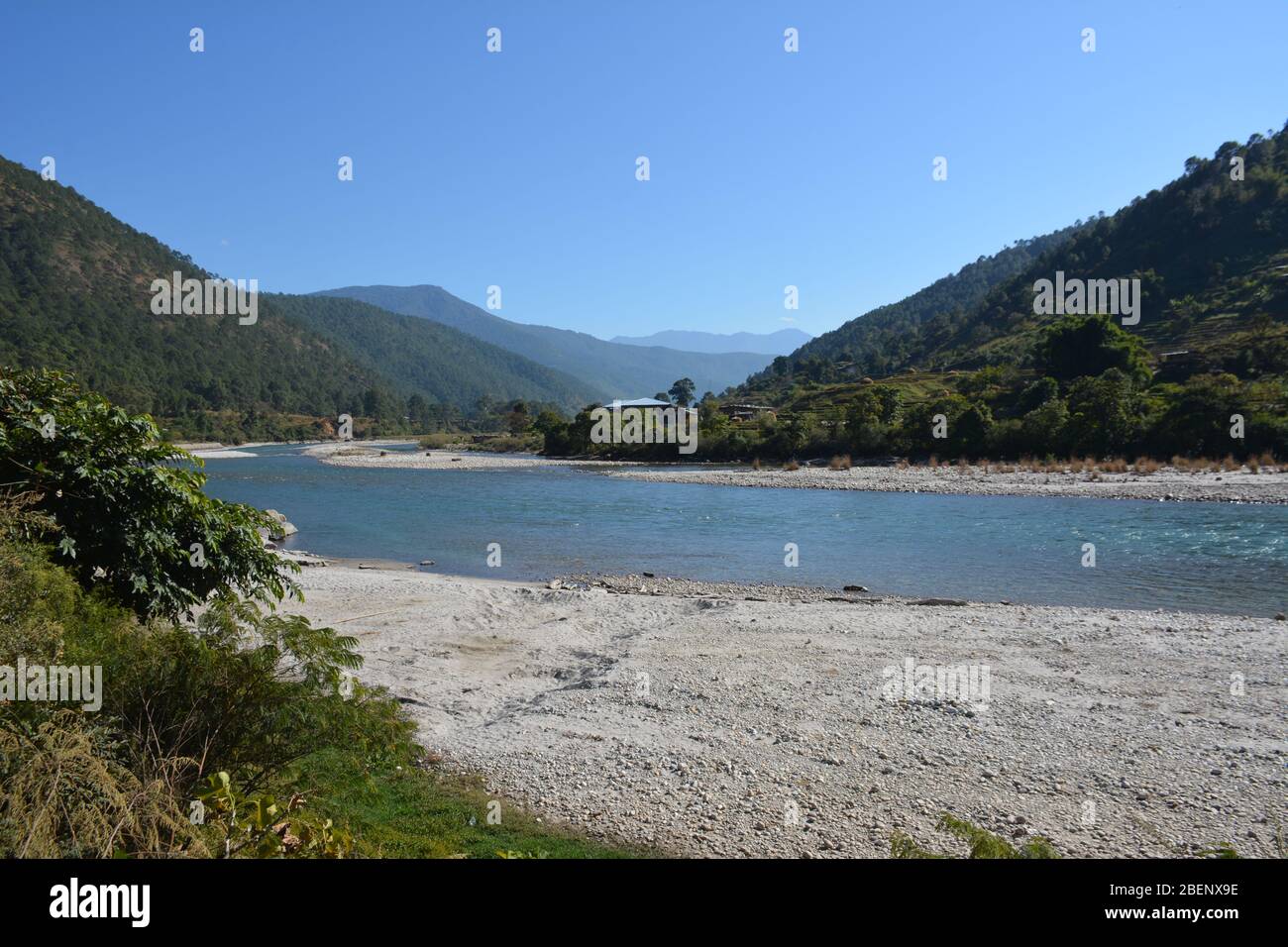 The Mo Chhu river north of Punakha, Bhutan Stock Photo - Alamy