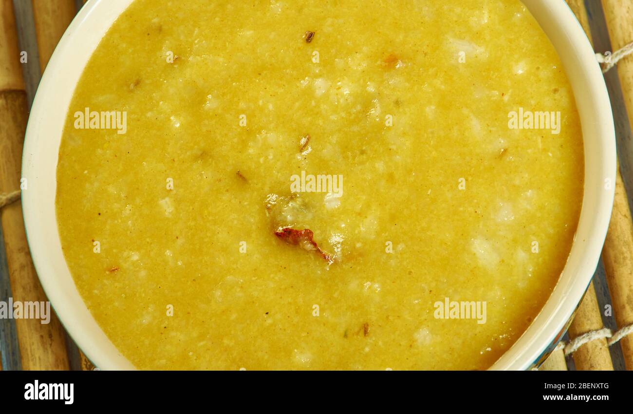 Dhingri Shabnam Curry , Indian Bread Mughlai style Stock Photo - Alamy