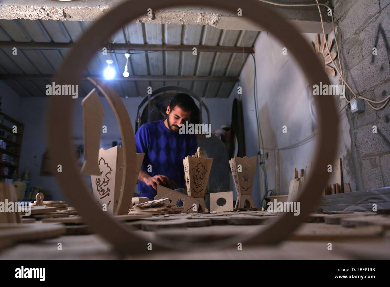 Gaza City, The Gaza Strip, Palestine. 14th Apr, 2020. A Palestinian ...