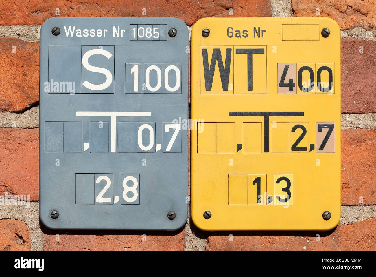 Natural gas signs hi-res stock photography and images - Alamy
