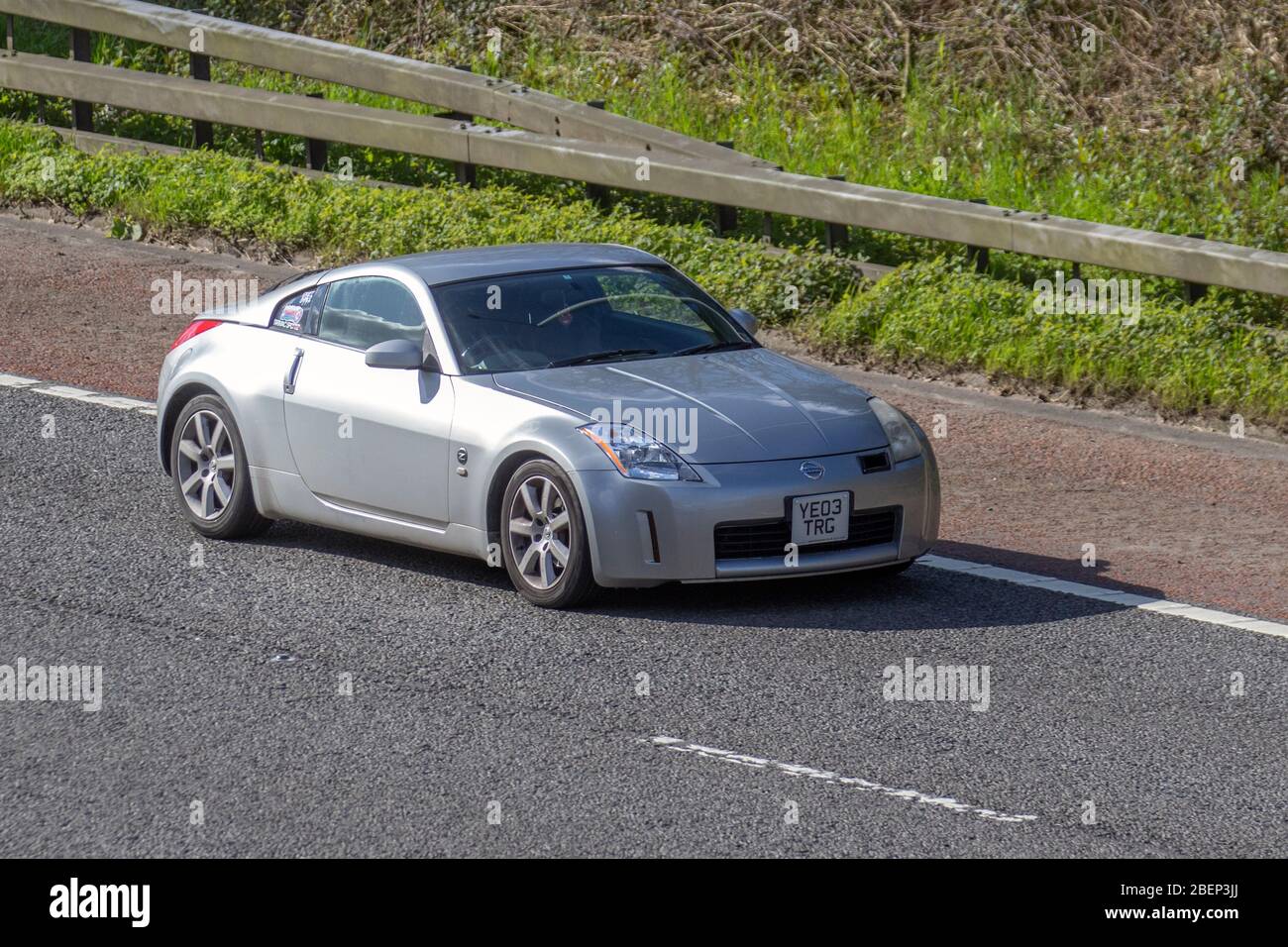 Silver nissan 350z 3 5 v6 hi-res stock photography and images - Alamy