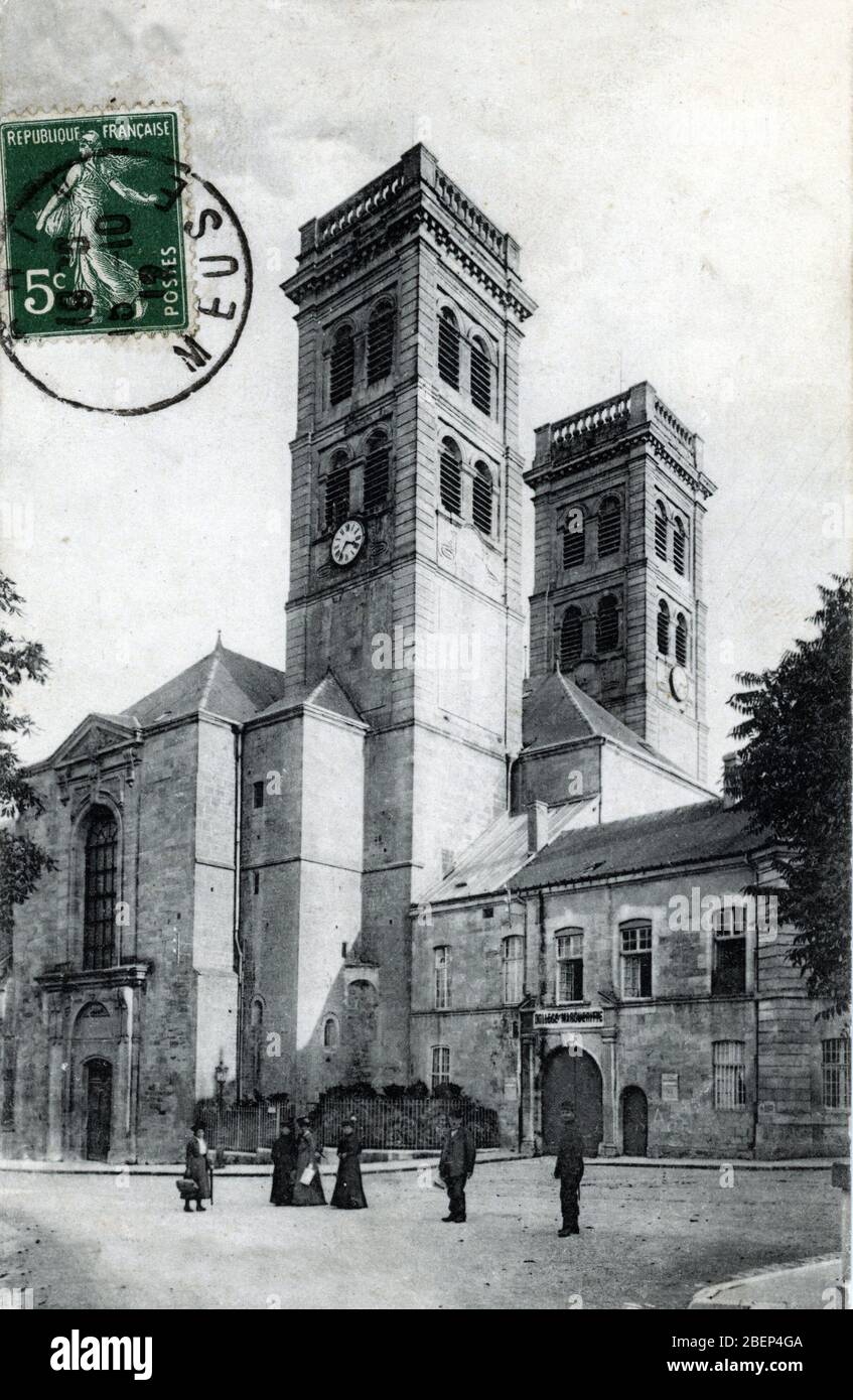 Vue de la cathedrale Notre dame de Verdun dans la Meuse (Verdun ...