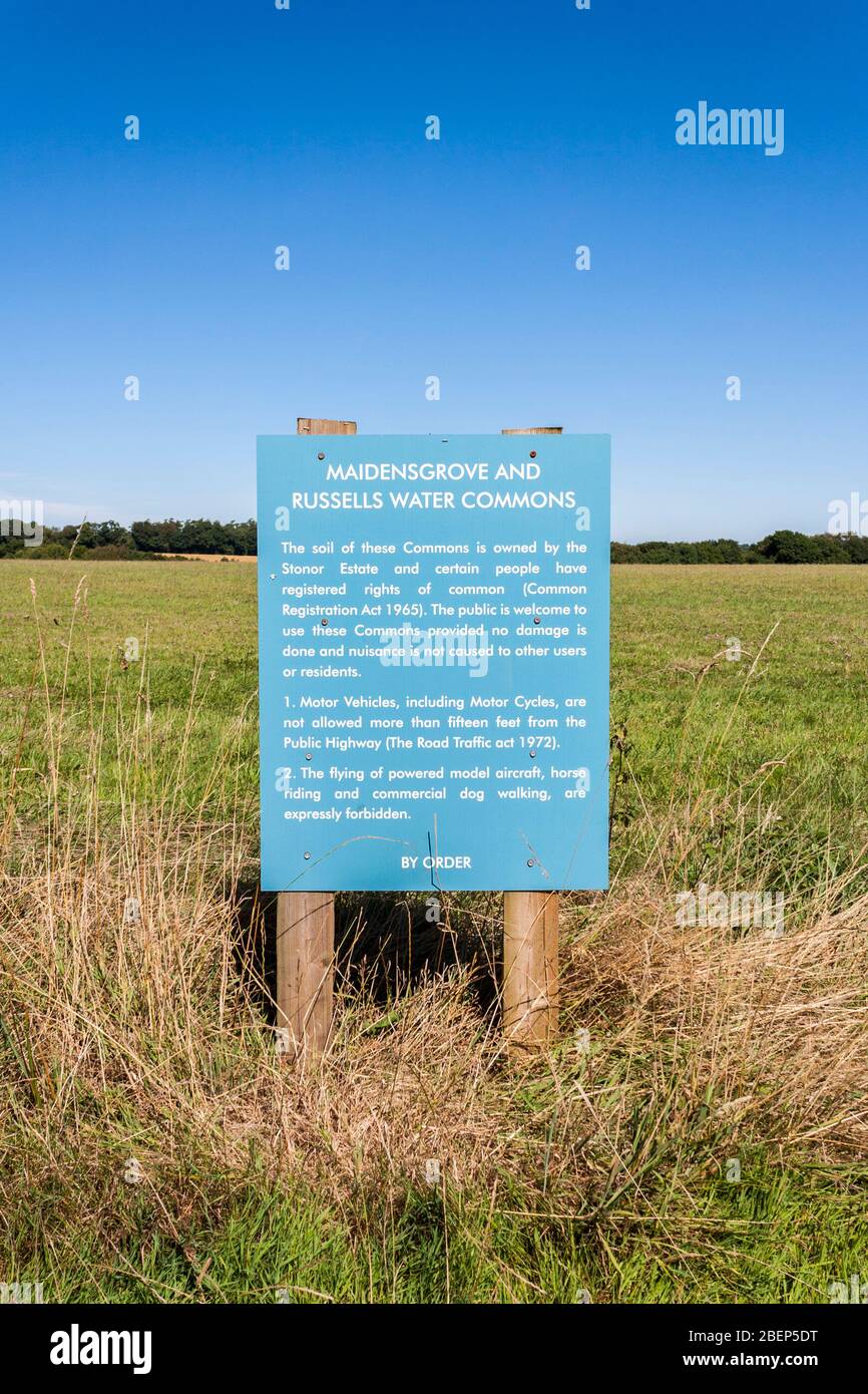 Maidensgrove and Russells Water Commons, sign denoting Common Land ...