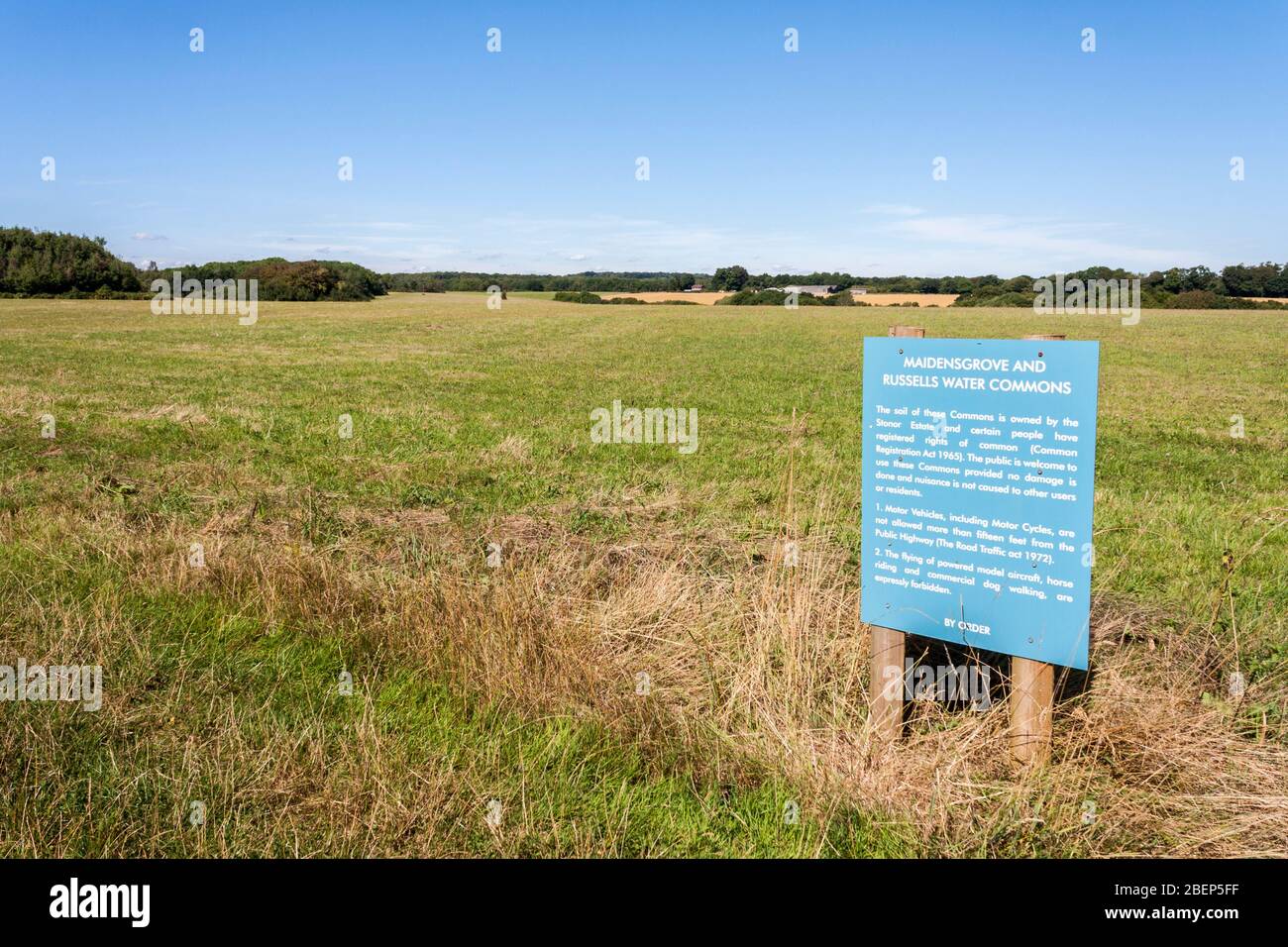 Maidensgrove and Russells Water Commons, sign denoting Common Land ...