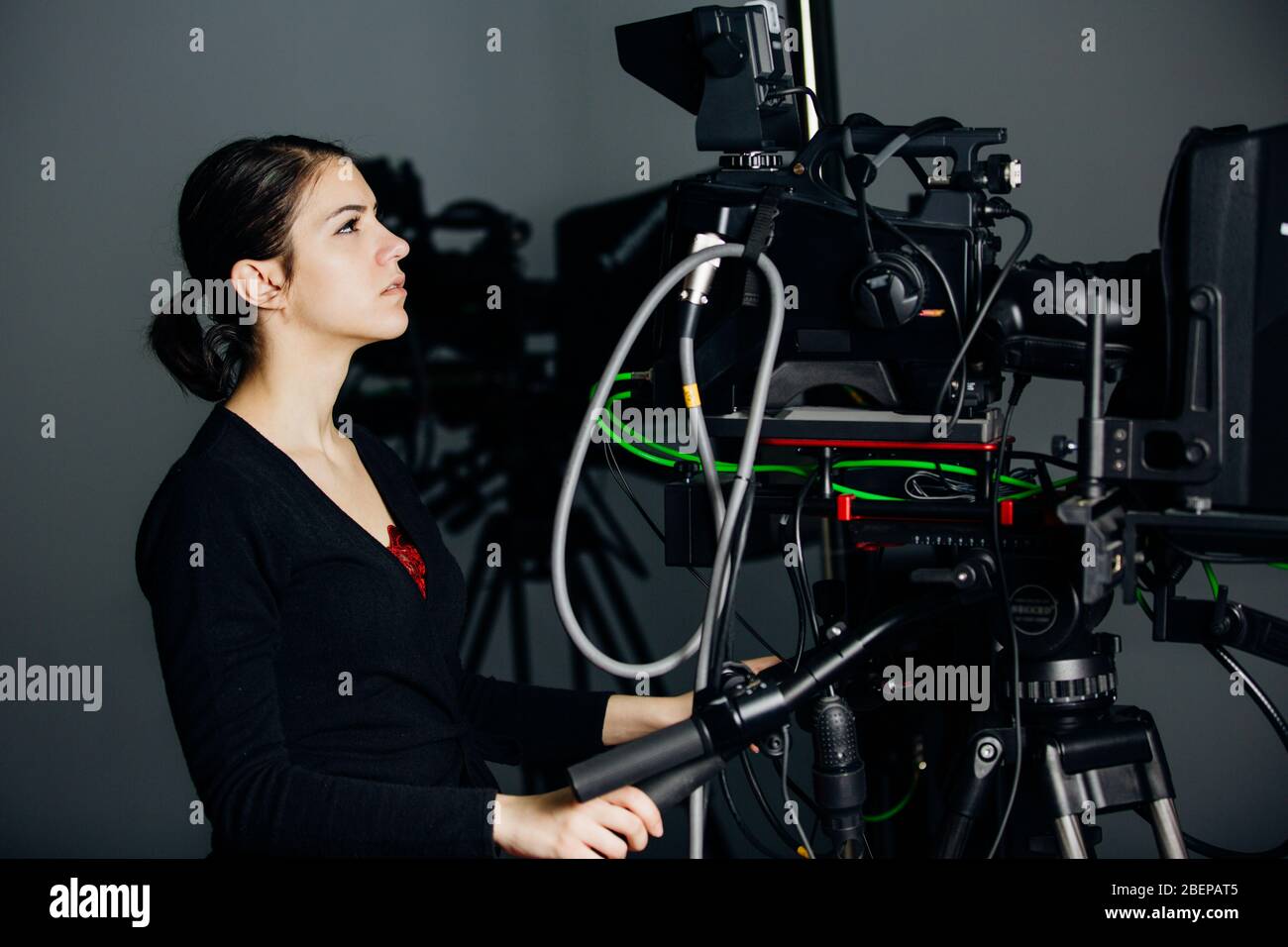 News tv studio set hi-res stock photography and images - Alamy