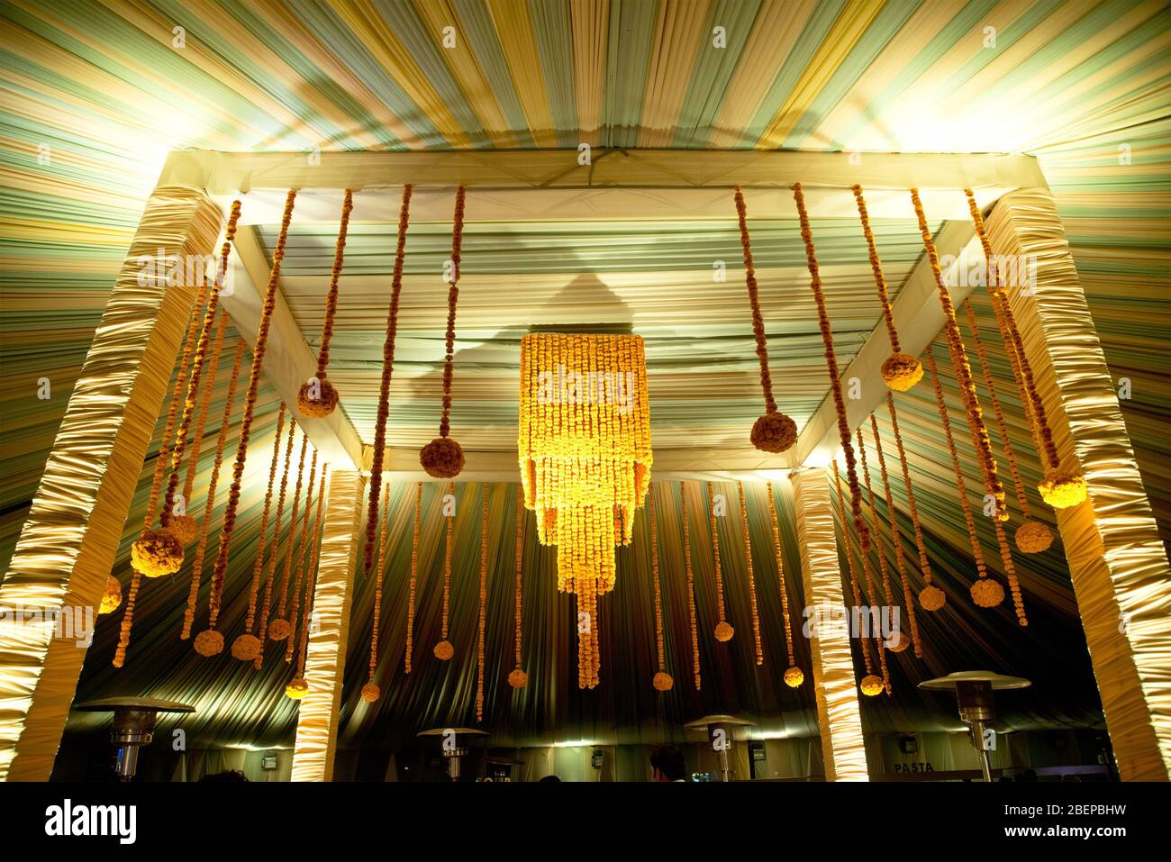 The Beautiful Decorations cultural program, Wedding Decorations, props ...