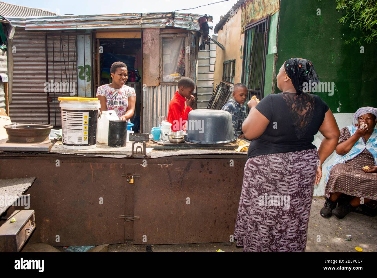 Woman cooking outside her shack, langa hi-res stock photography and ...