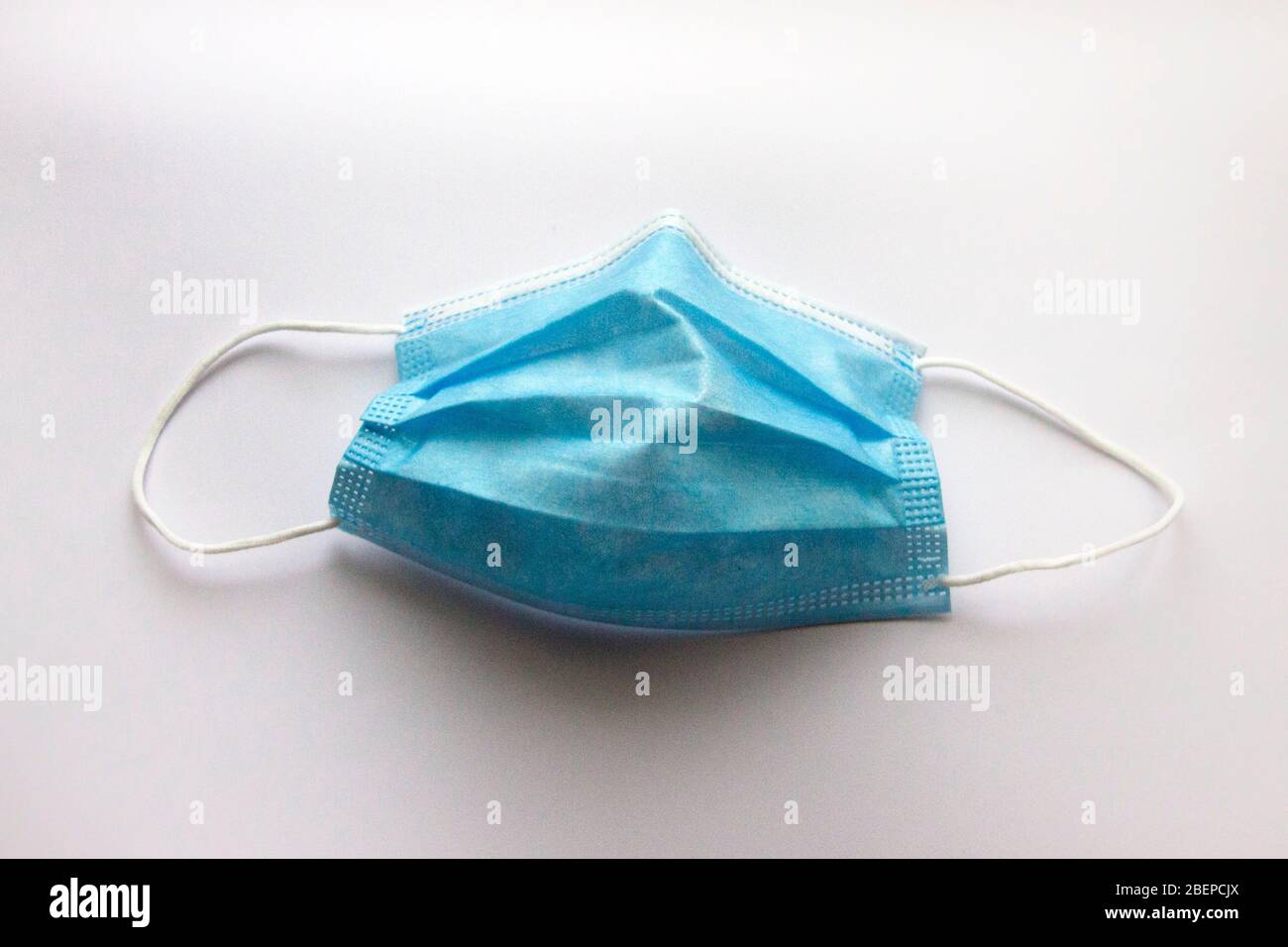 Disposable medical face mask hi-res stock photography and images - Alamy