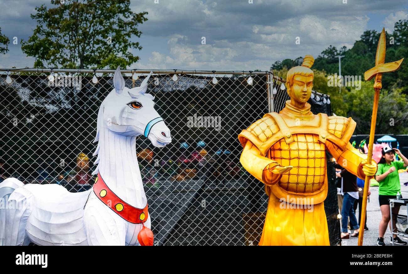 Chinese statues hi-res stock photography and images - Alamy