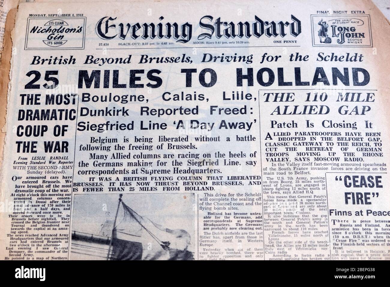 Newspaper 1944 hi-res stock photography and images - Alamy