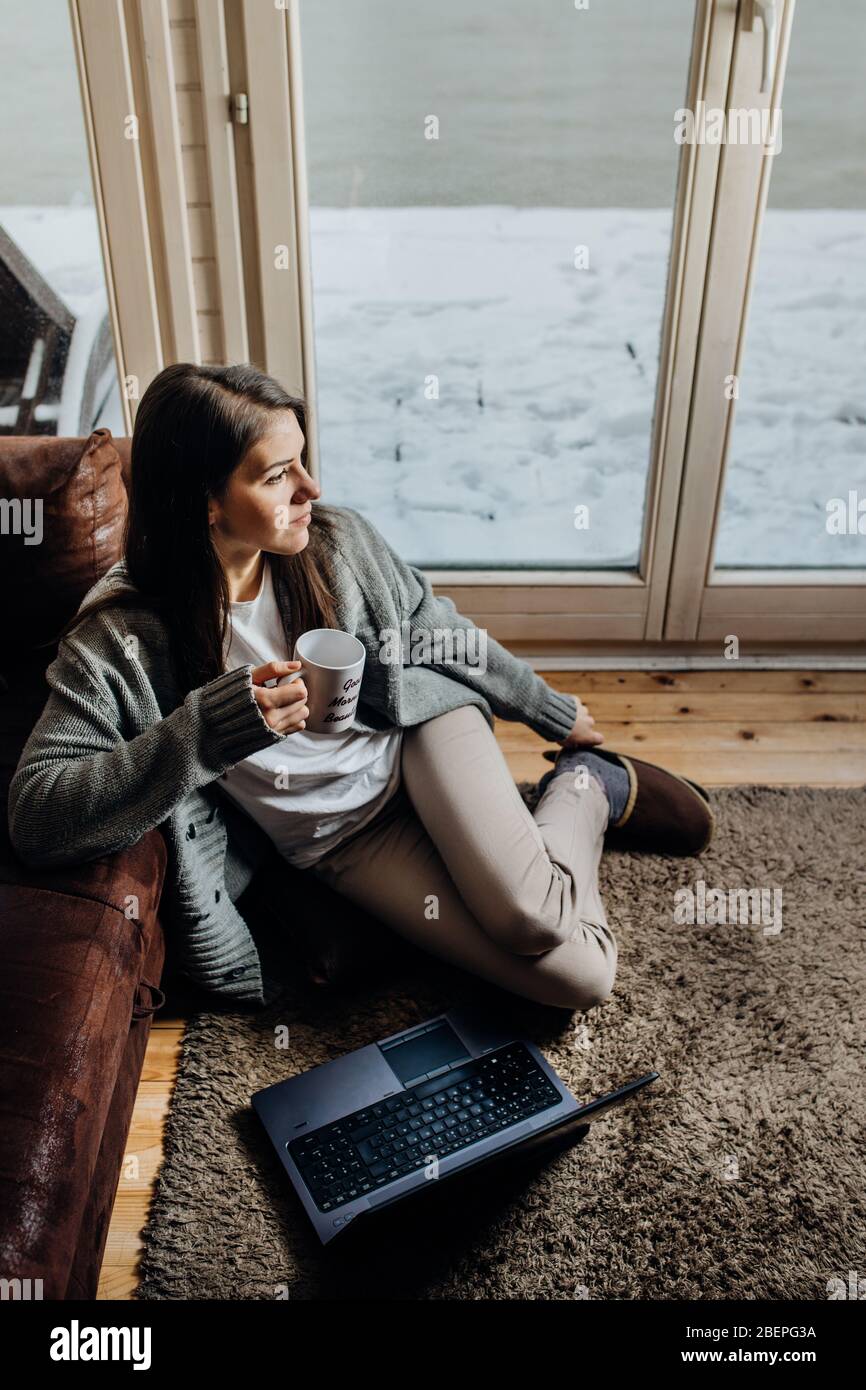 Work working from home worker hi-res stock photography and images - Alamy