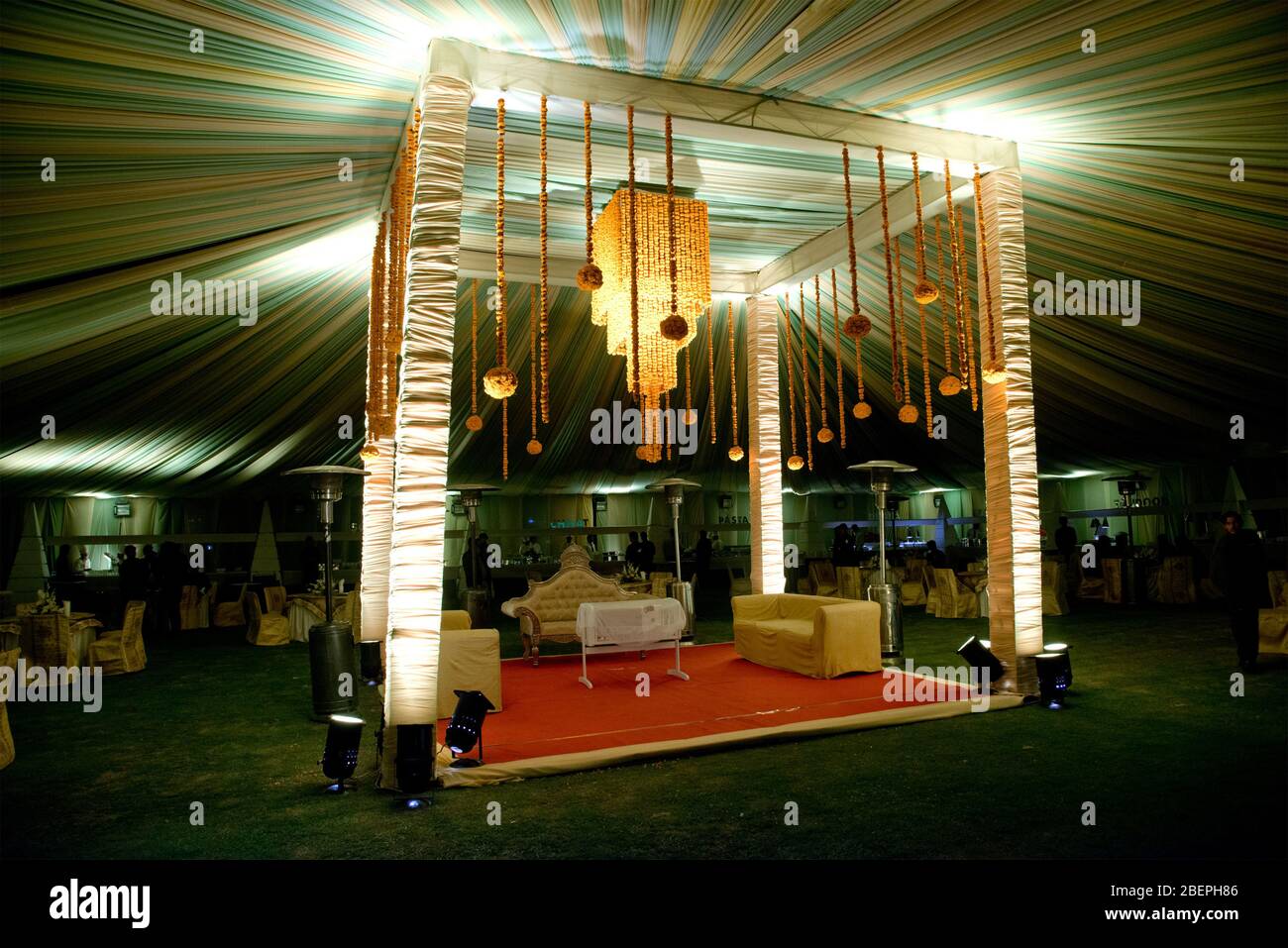 The Beautiful Decorations cultural program, Wedding Decorations, props ...