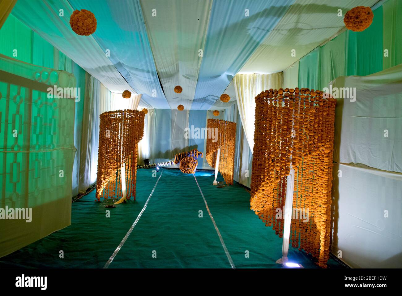 The Beautiful Decorations cultural program, Wedding Decorations, props ...