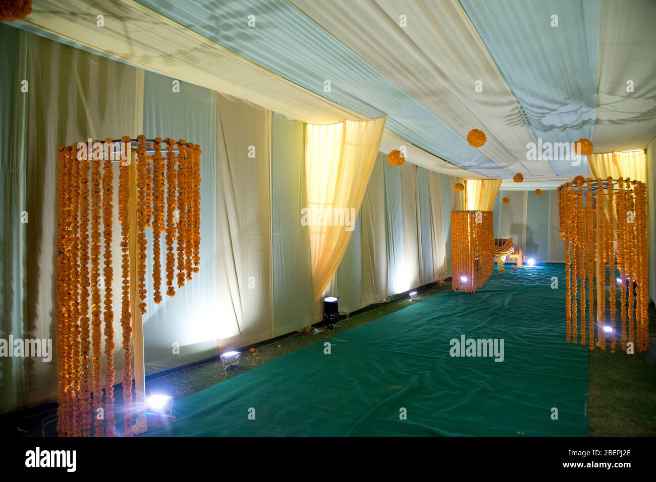 The Beautiful Decorations cultural program, Wedding Decorations, props ...