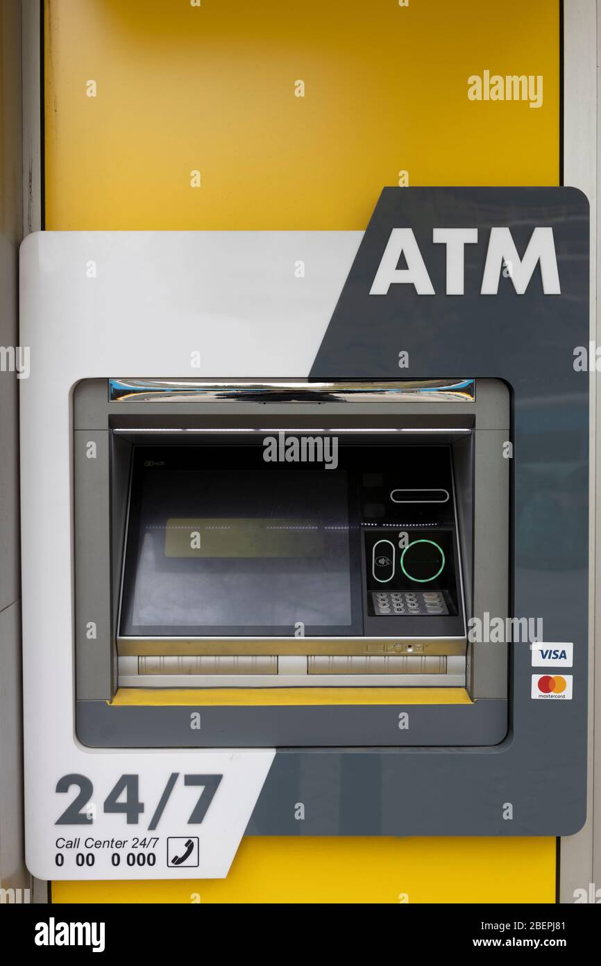 Electronic banking hi-res stock photography and images - Alamy