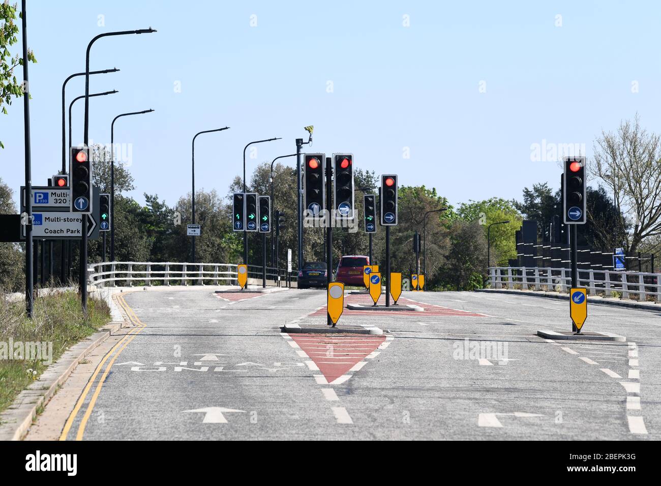 Milton Keynes Centre MK shops entrance civic offices library Stock ...