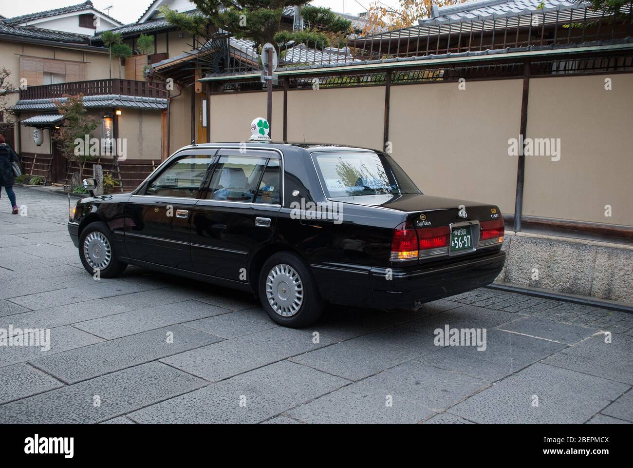 Kyoto taxi hi-res stock photography and images - Alamy