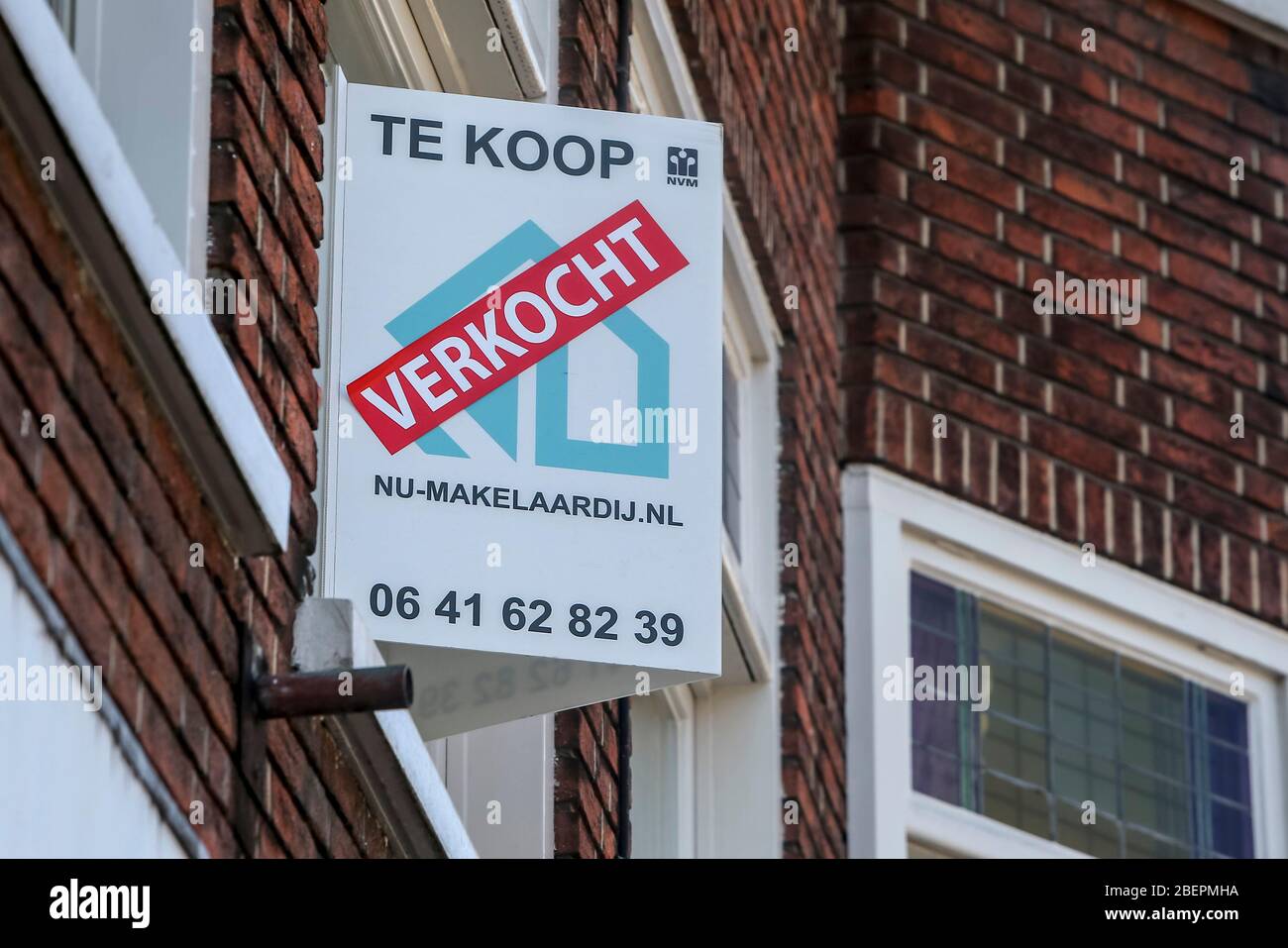 Woning verkocht hi-res stock photography and images - Alamy