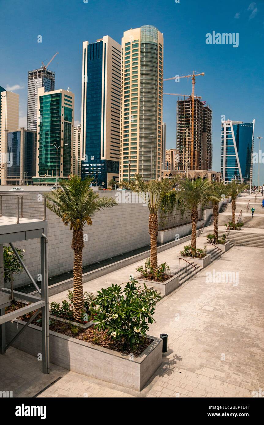 Buildings and scene in the Al Dafna area of Doha, the city’s CBD Stock ...