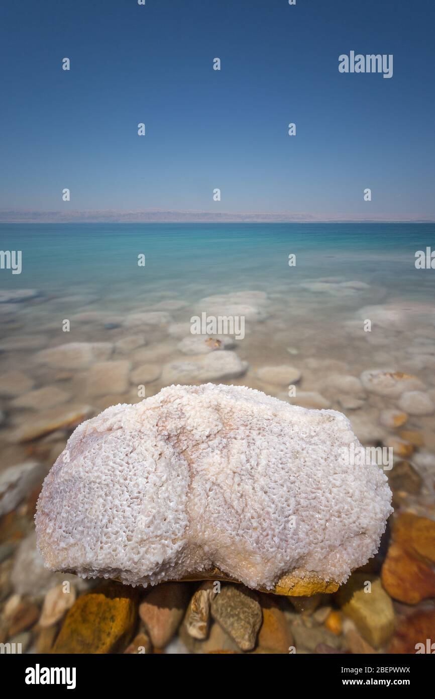 Rock salt crystals hi-res stock photography and images - Alamy