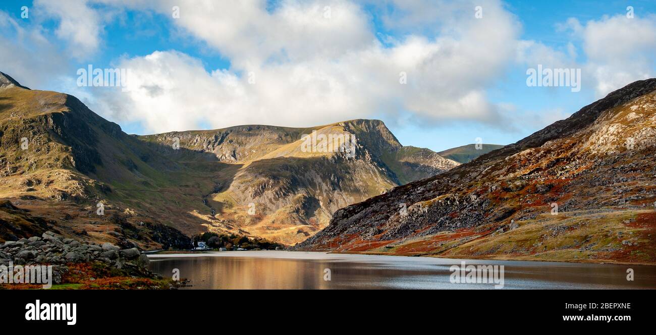 Blue lake wales hi-res stock photography and images - Alamy