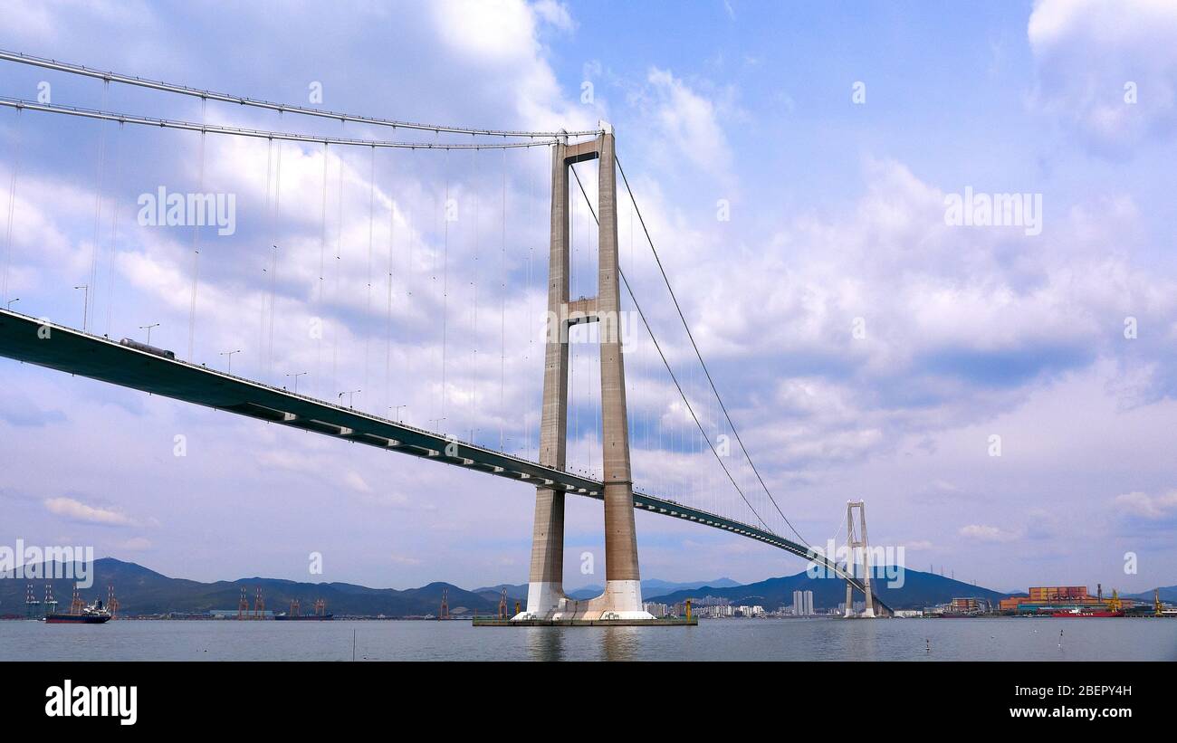 Yi sin hi-res stock photography and images - Alamy