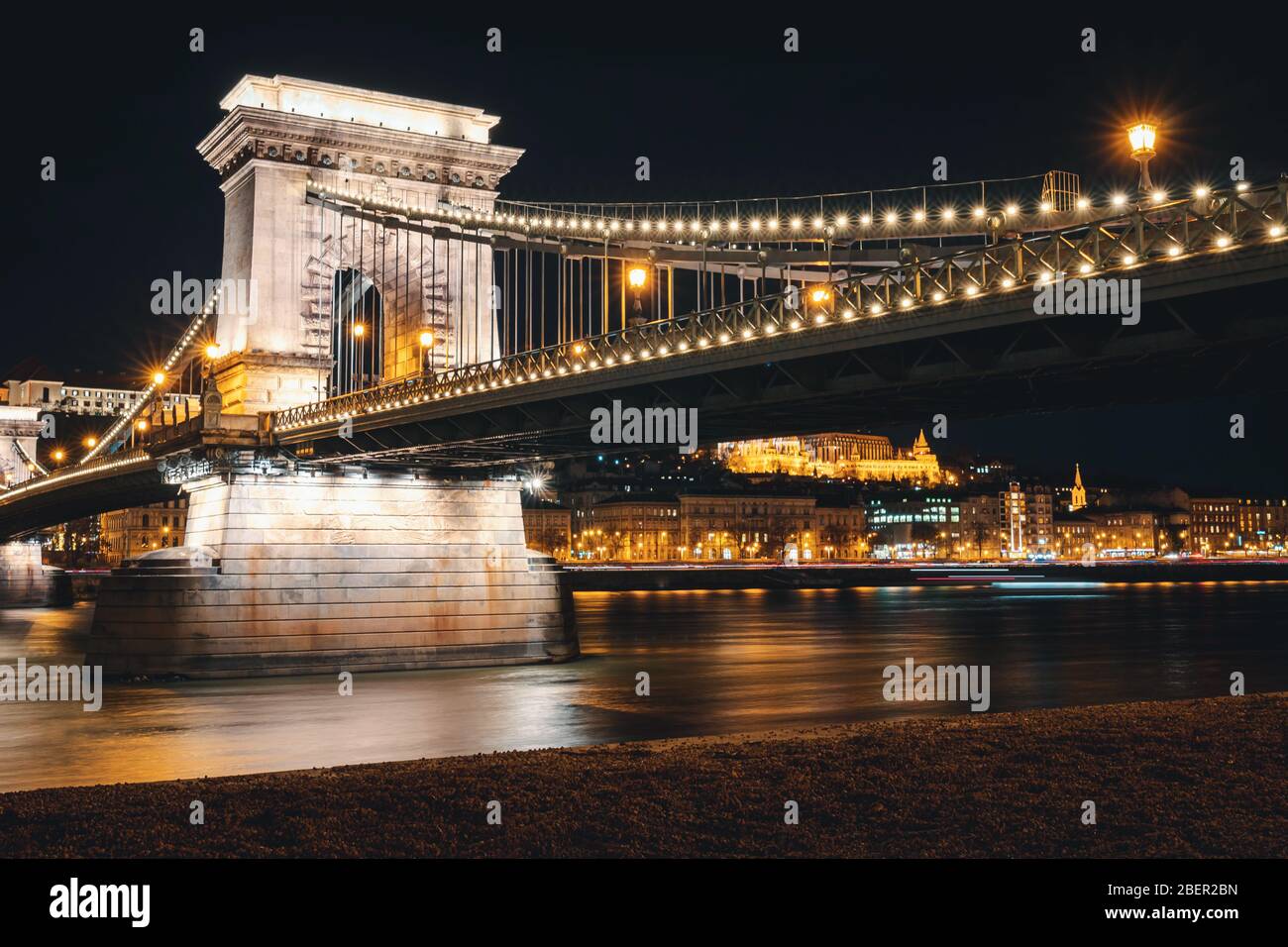 Budapest Chain Bridge in the Night Stock Photo - Alamy