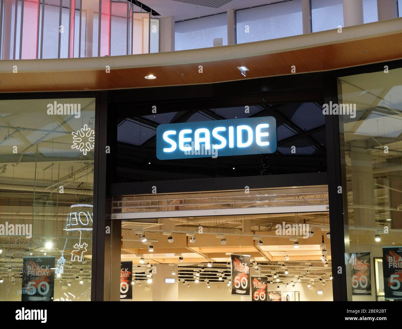Seaside storefront. Seaside is a clothing store Stock Photo - Alamy