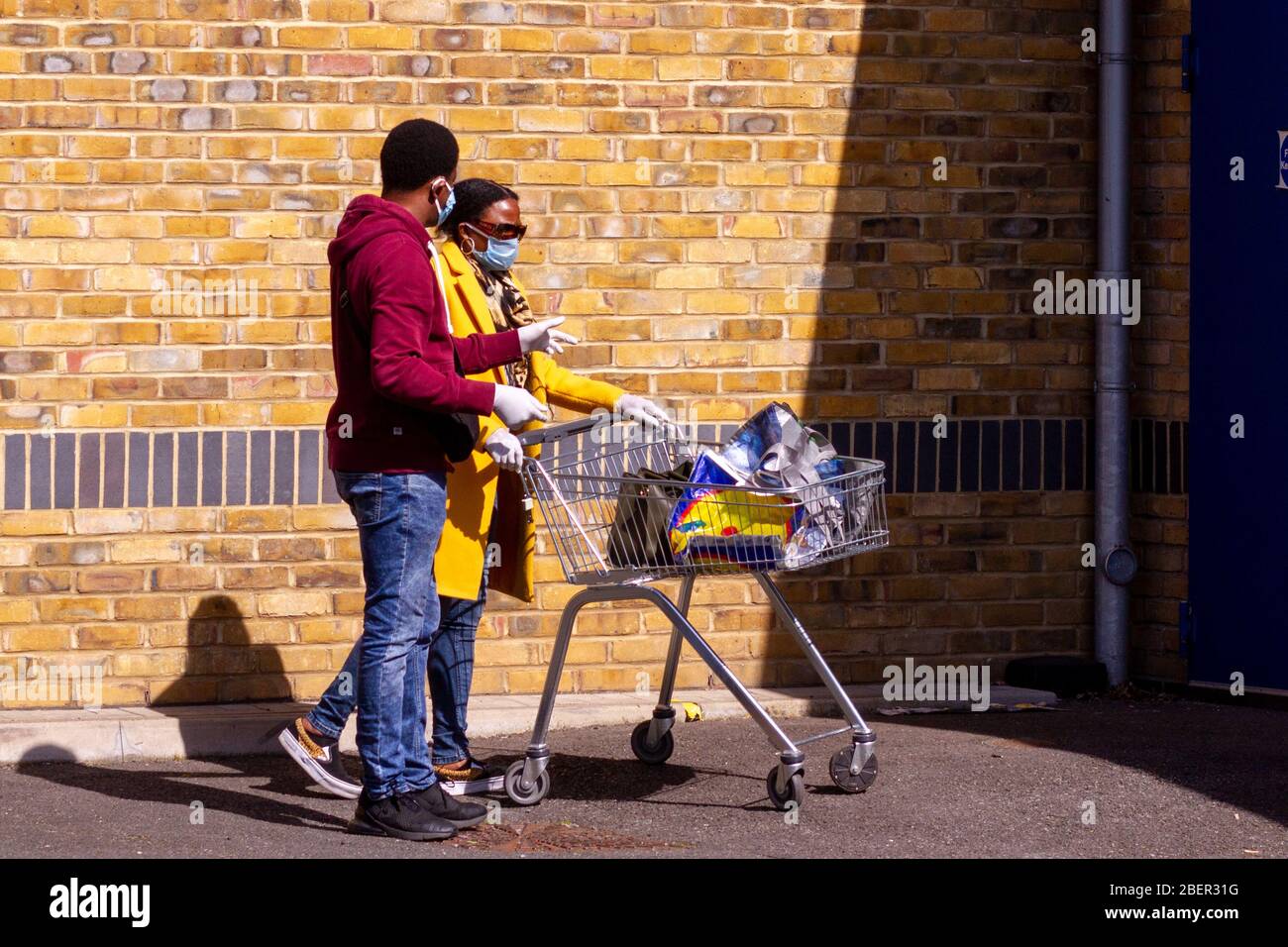 Lidl shopping trolley hi-res stock photography and images - Alamy