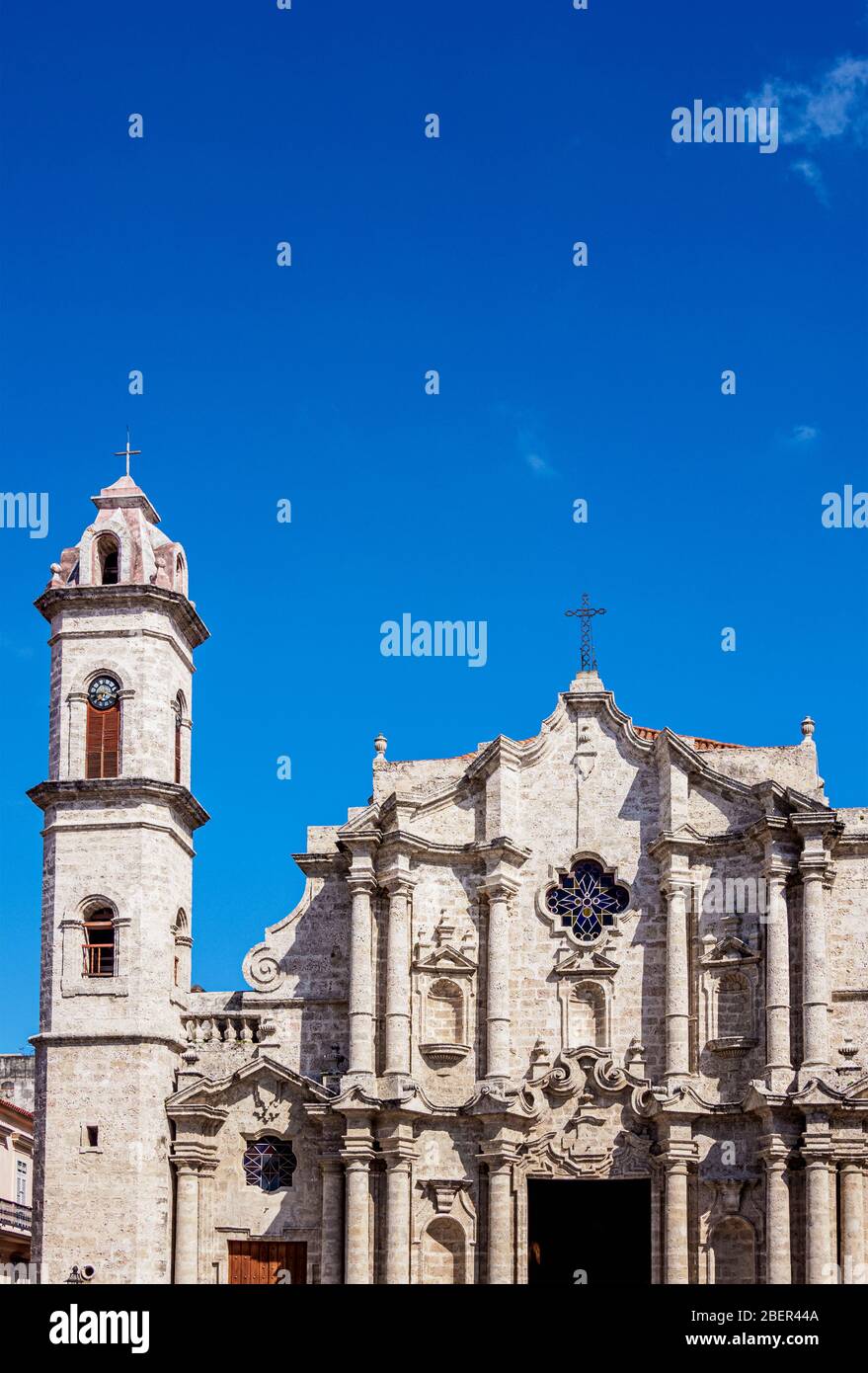 Cathedral of San Cristobal, Plaza de la Catedral, La Habana Vieja ...