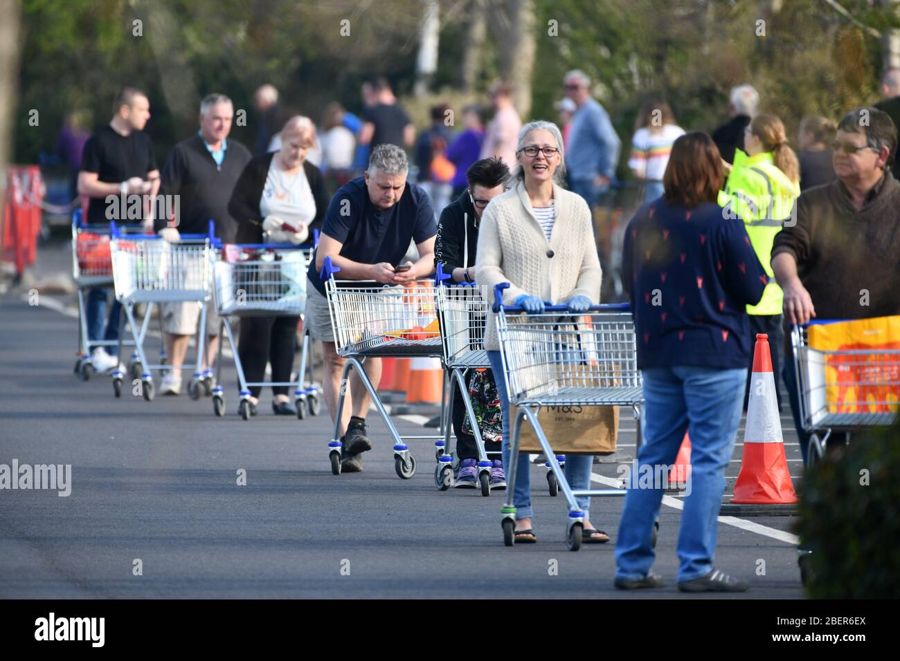 Covid19 in the UK requires food shoppers to maintain 2 meter distance ...