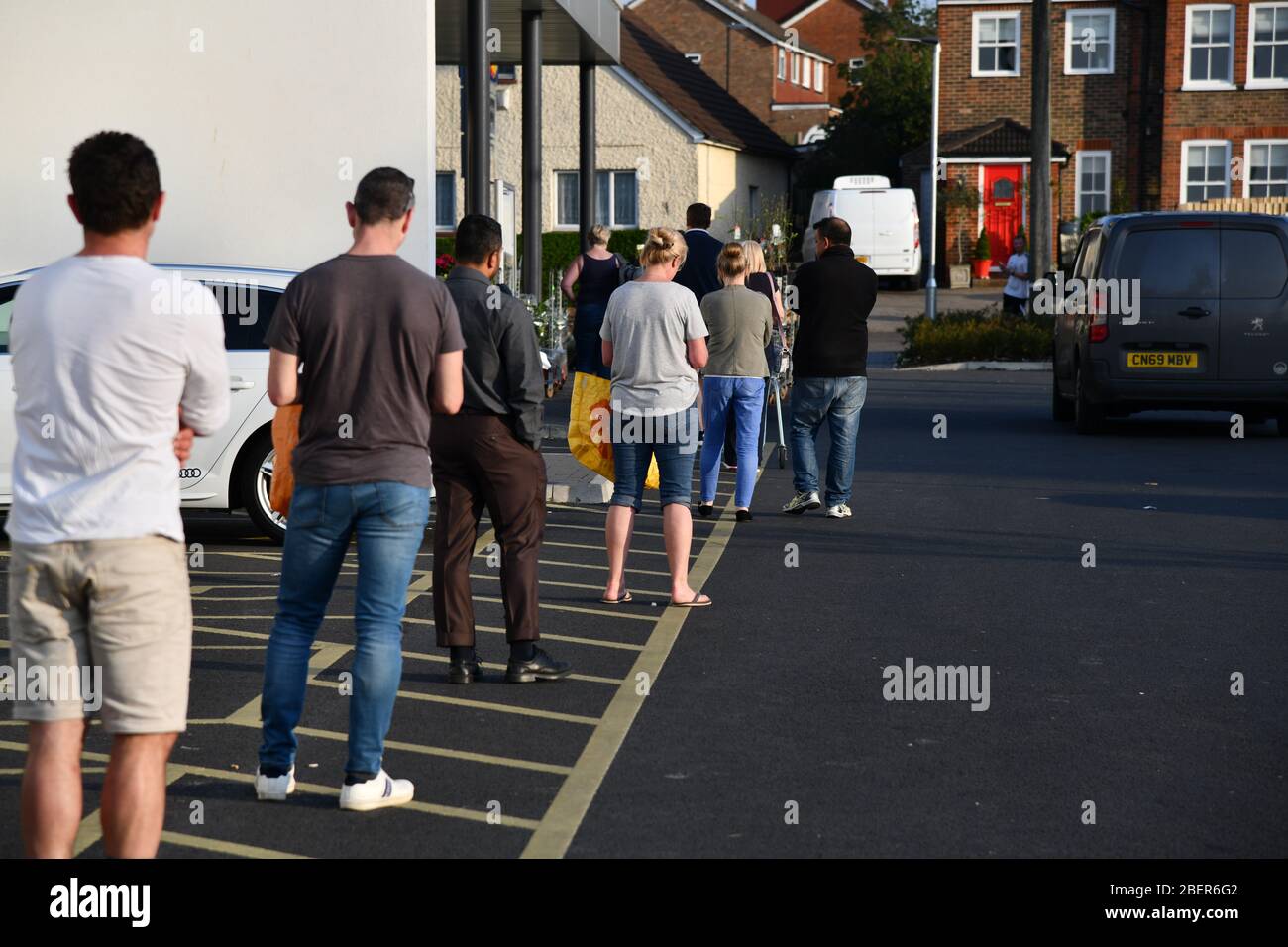 Covid19 in the UK requires food shoppers to maintain 2 meter distance ...