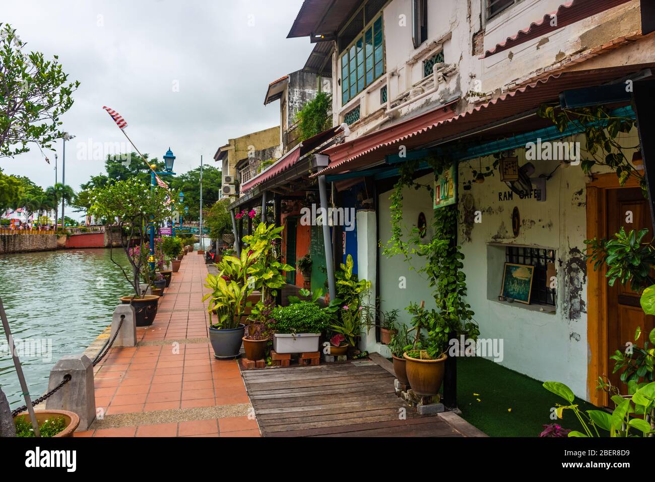MALACCA, MALAYSIA, SEPTEMBER 29 2019: Beautiful and colorful street in ...