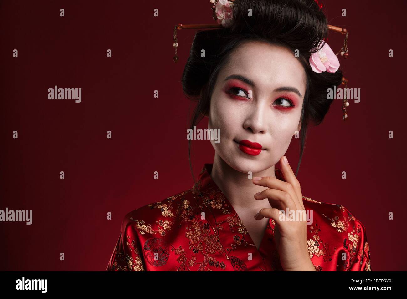 Image of attractive asian geisha woman in traditional japanese kimono ...