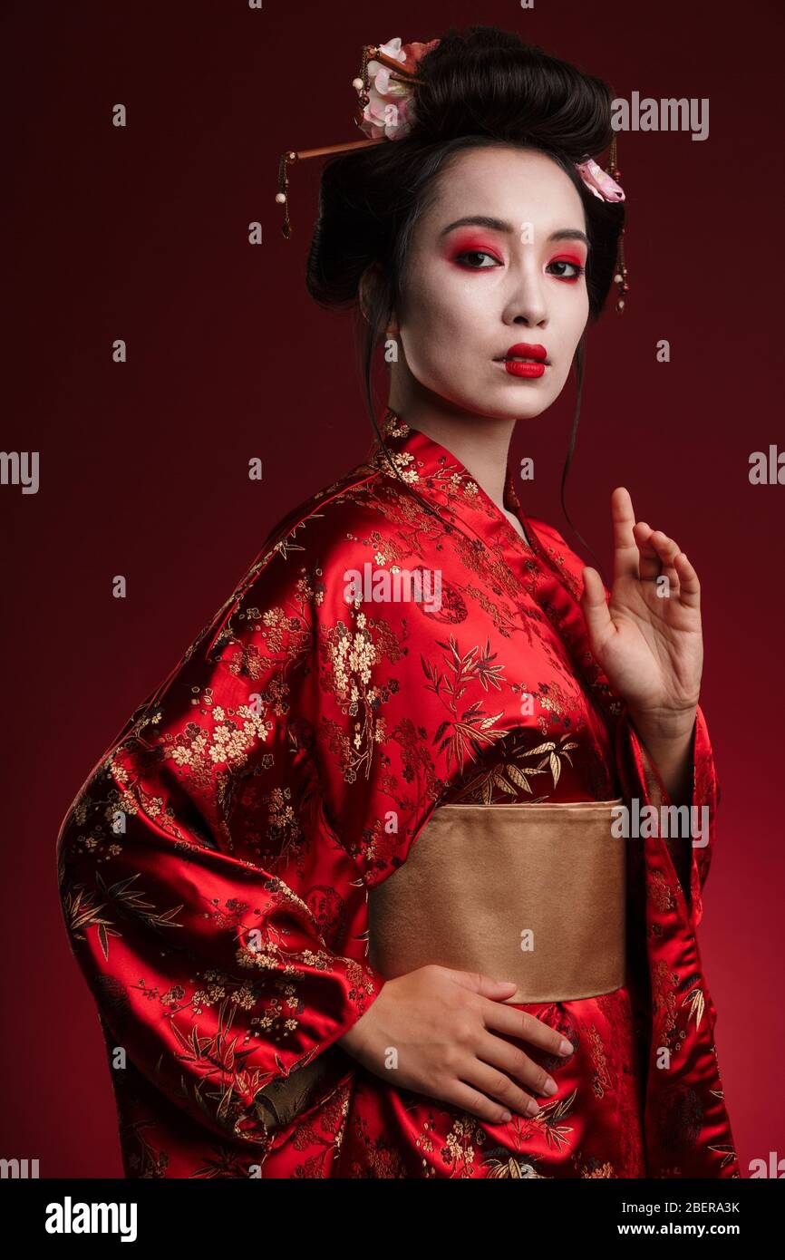 Image of young asian geisha woman in traditional japanese kimono ...