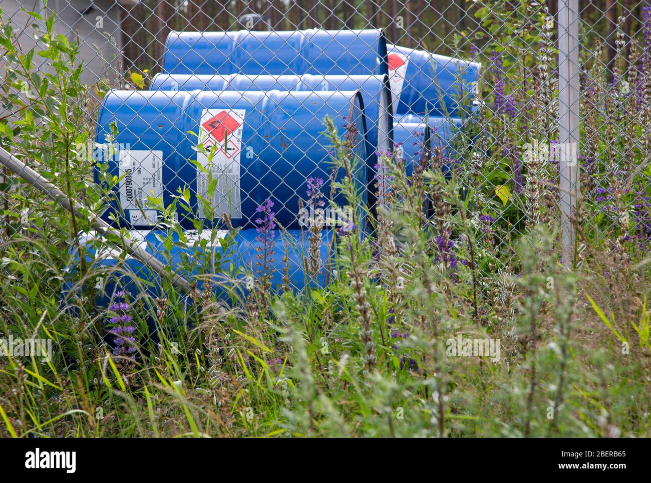 Metal Barrels High Resolution Stock Photography and Images - Alamy