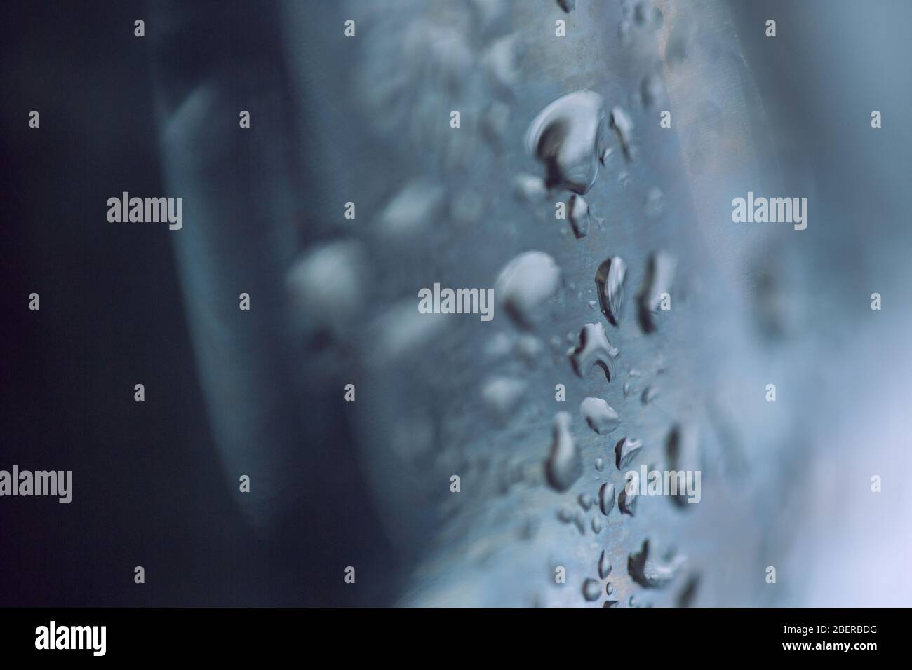 Beads of water hi-res stock photography and images - Alamy