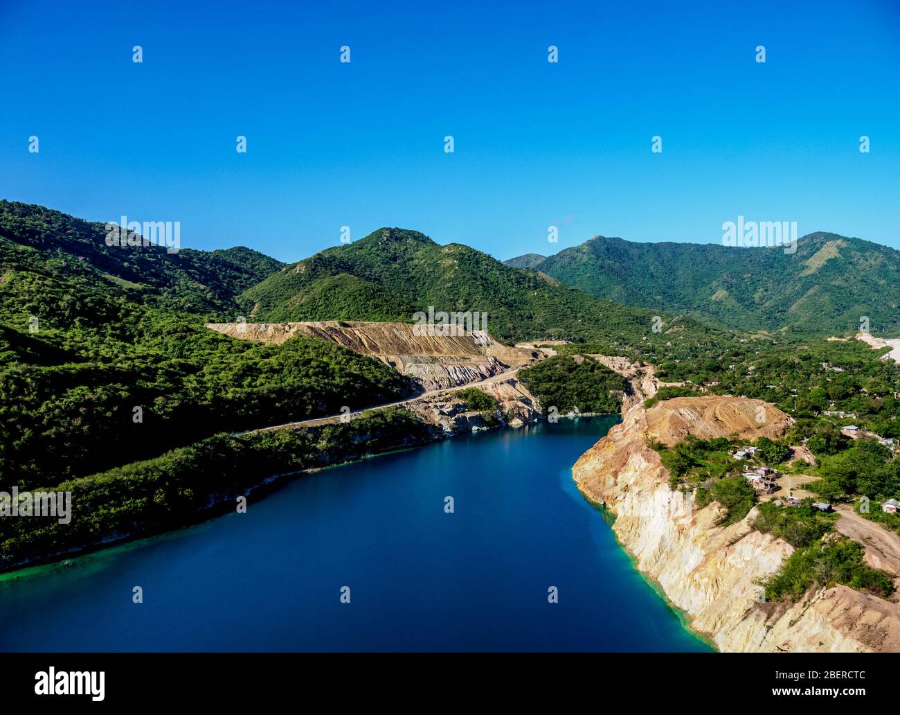 Cobre artificial hi-res stock photography and images - Alamy