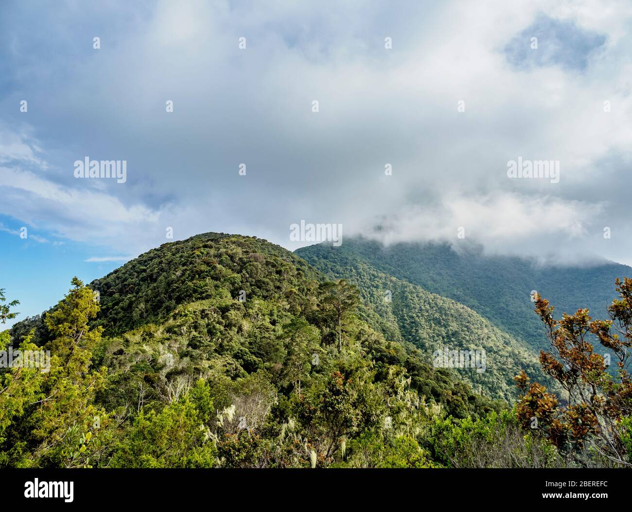 Loma Redonda and Pico Turquino, Cuba highest mountain, Sierra Maestra ...