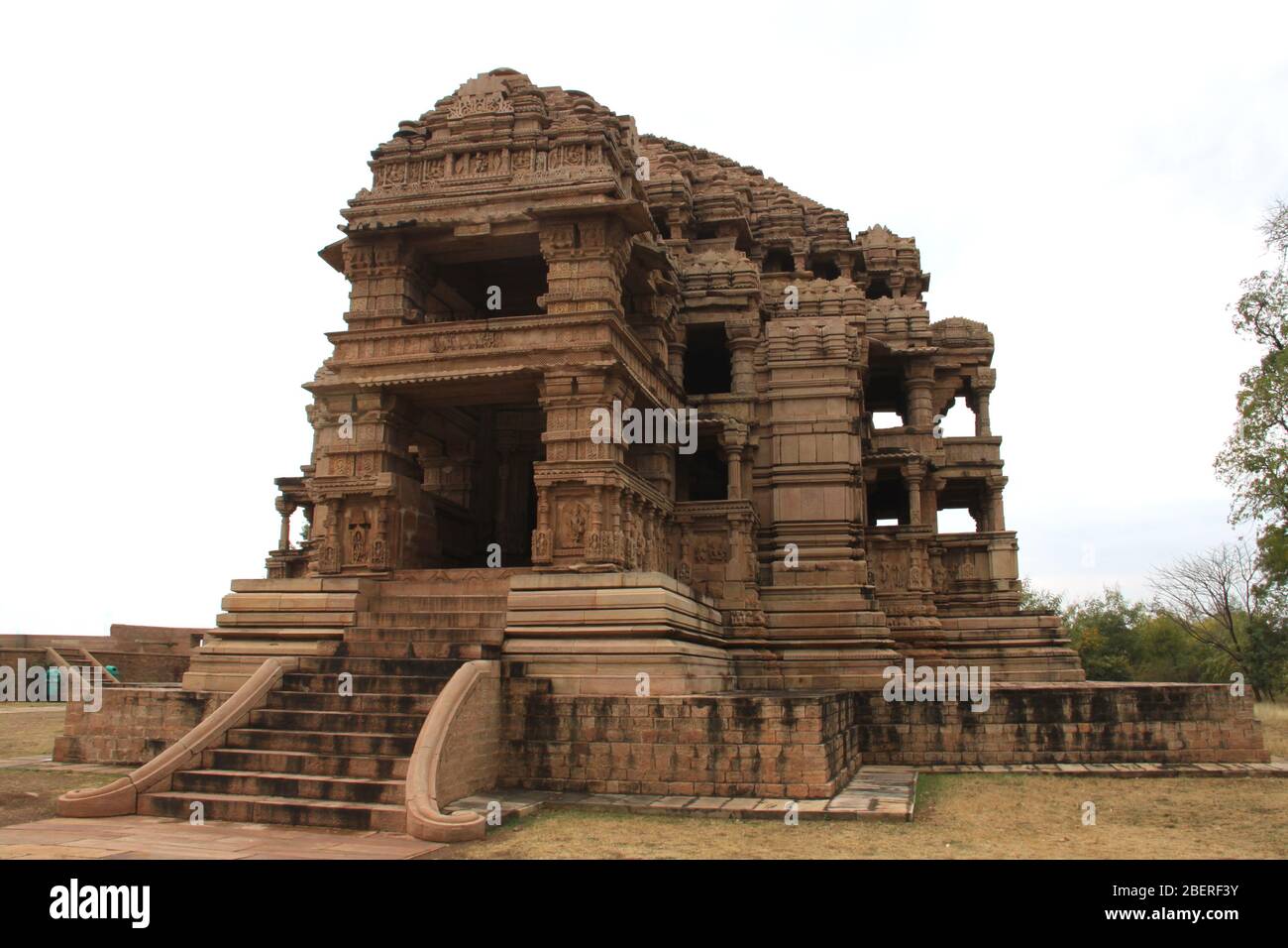 The beautiful Sas Bahu Ka Mandir Temple, Gwalior , India Stock Photo ...