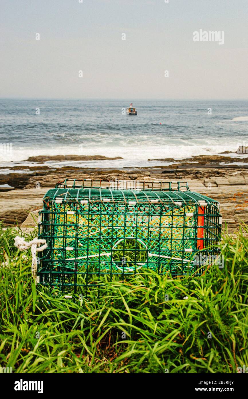 Ocean trap hi-res stock photography and images - Alamy