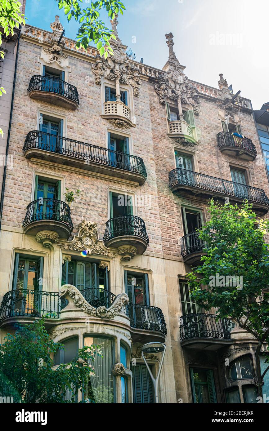 Residential architecture styles hi-res stock photography and images - Alamy