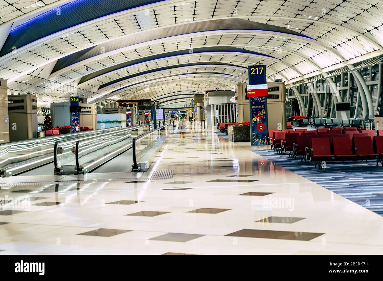 Airport interior design hi-res stock photography and images - Alamy