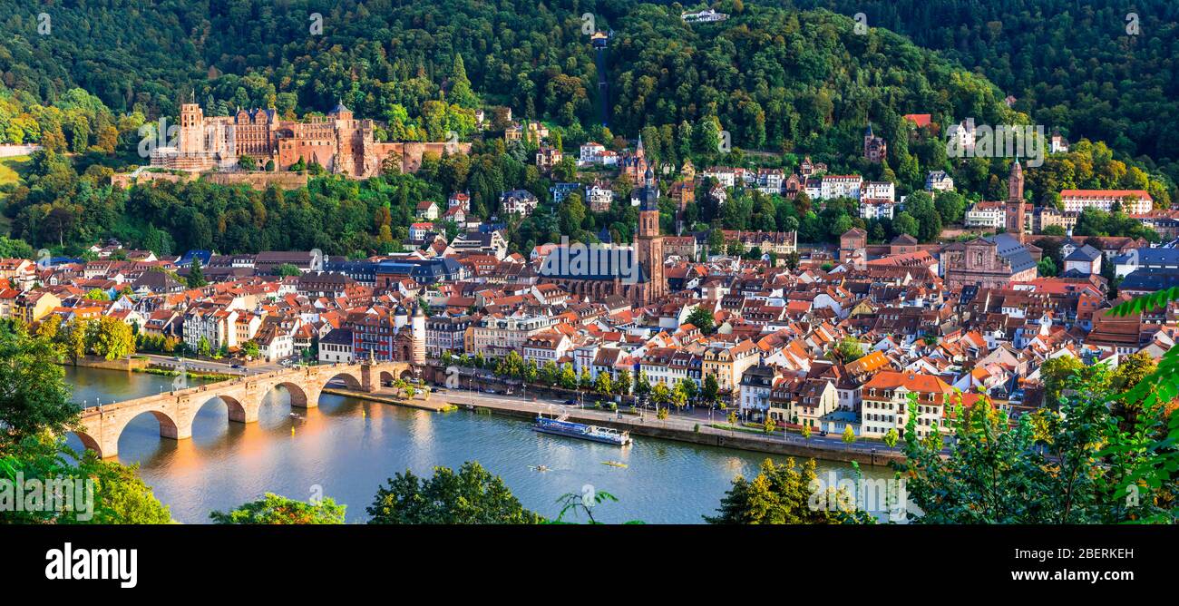 Impressive Heidelberg old town,view with bridge,houses and castle ...